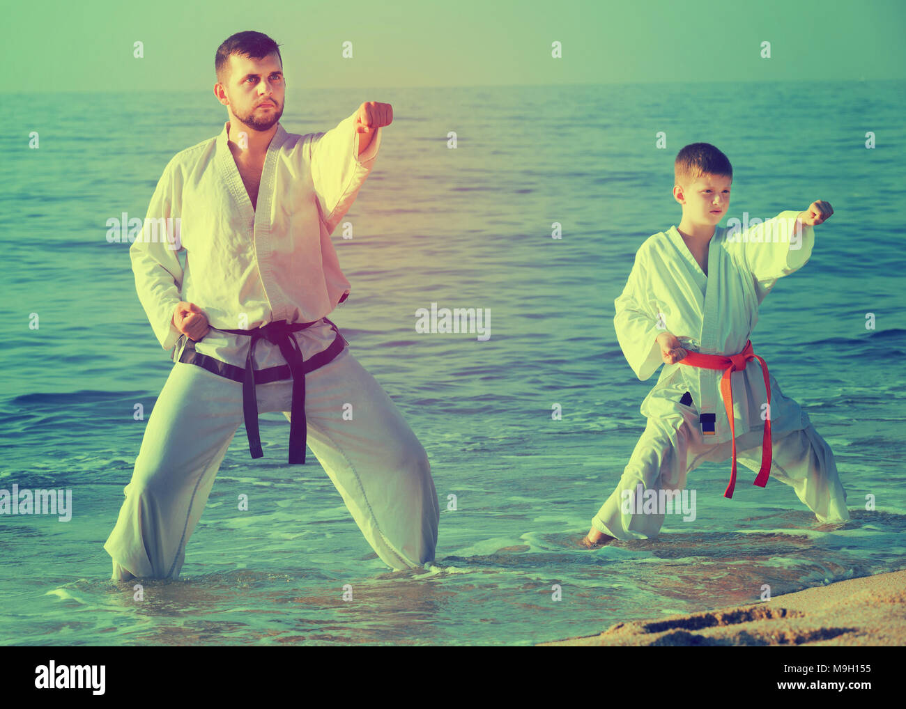 Karate class teen hi-res stock photography and images - Alamy