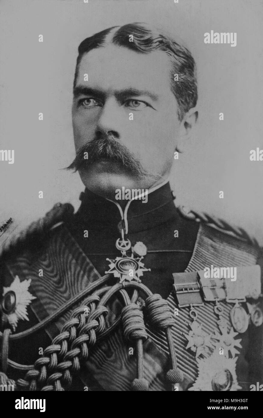 Lord kitchener portrait Black and White Stock Photos & Images - Alamy