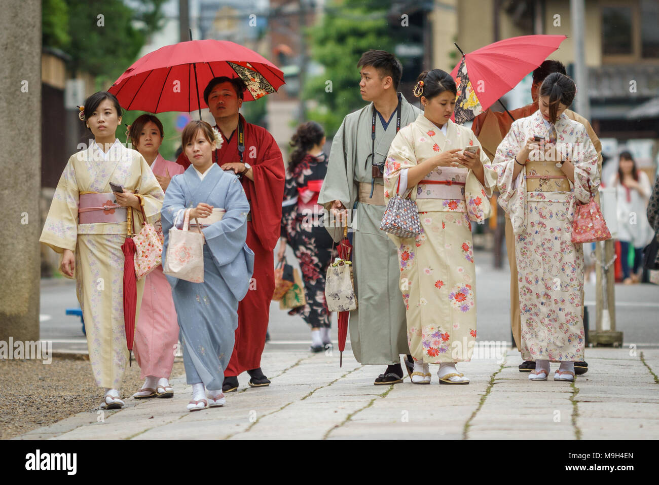 Japanese family hi-res stock photography and images - Alamy