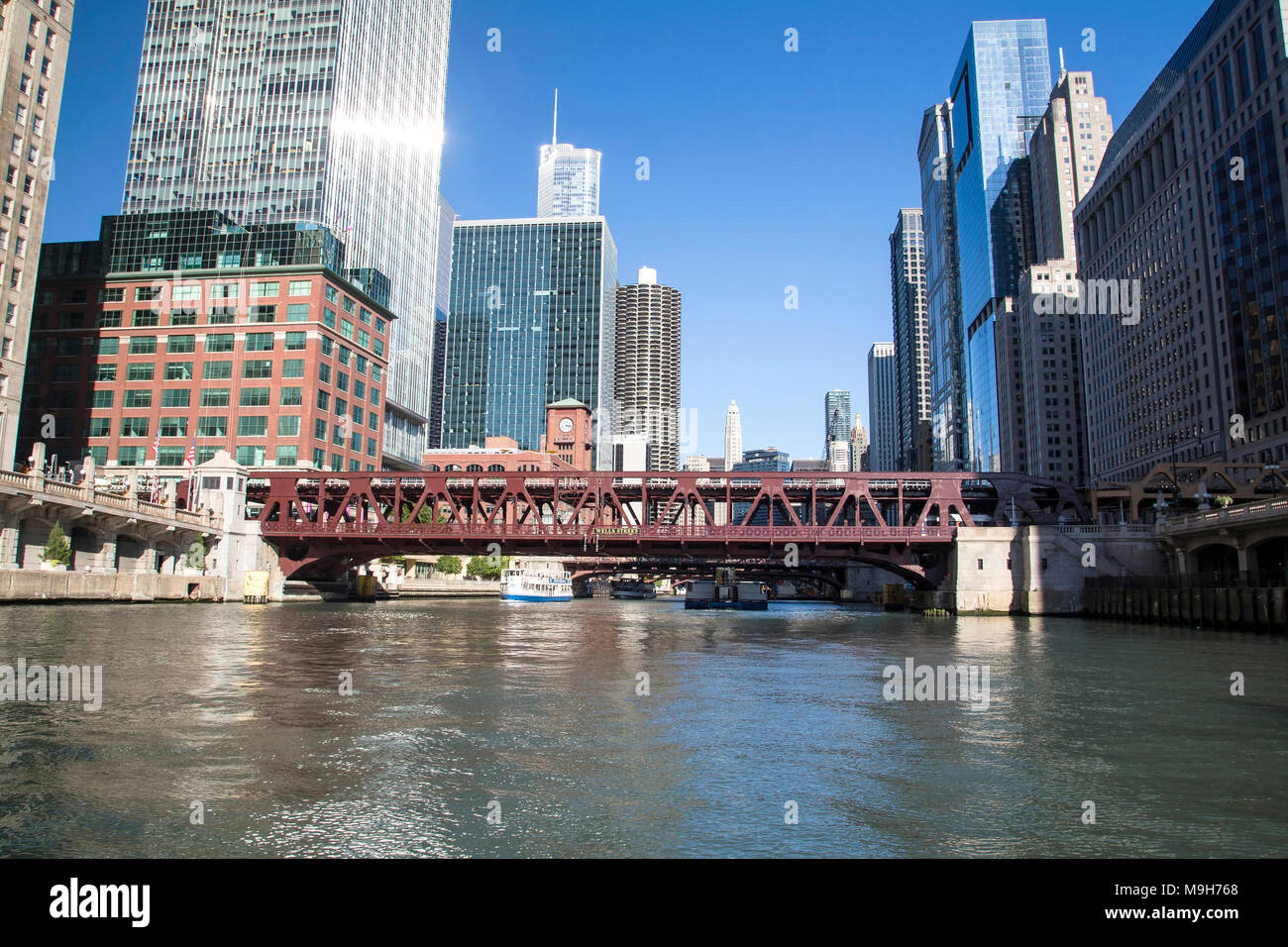 View of downtown Chicago during a cruise on the Chicago River Stock ...