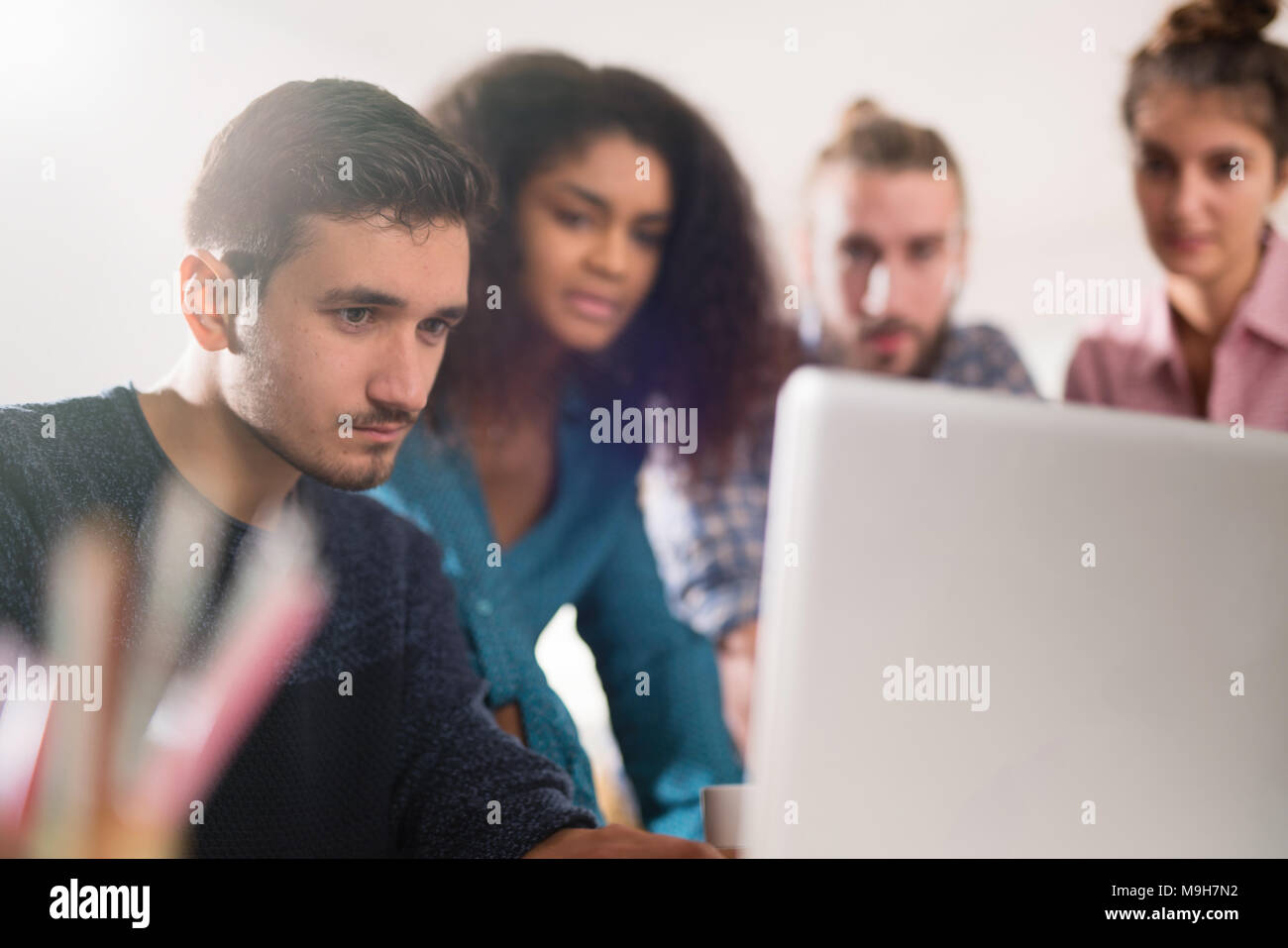 Teamwork multiethnic hi-res stock photography and images - Alamy