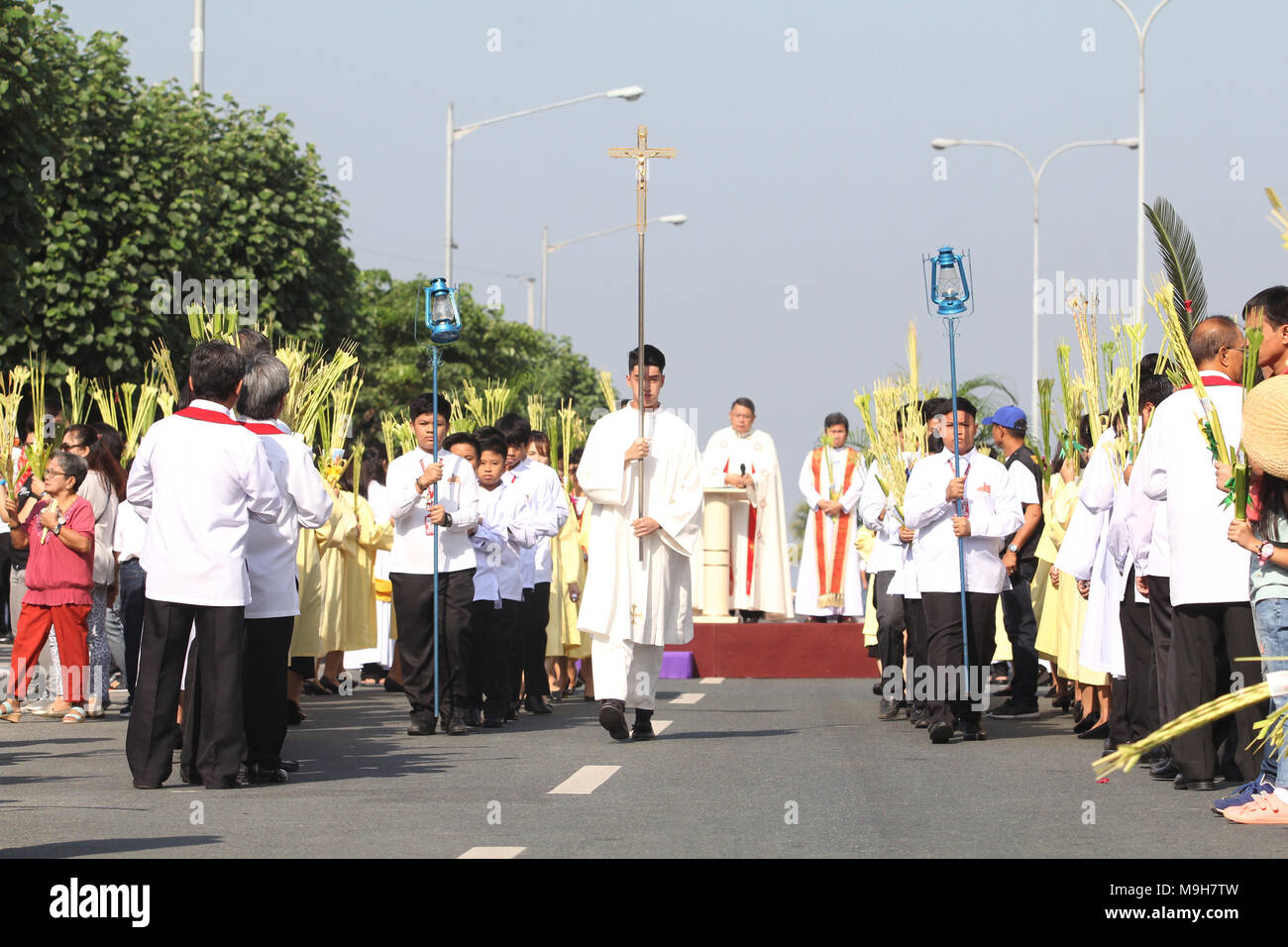 Pasay City, Philippines. 25th Mar, 2018. Filipinos participate in the ...