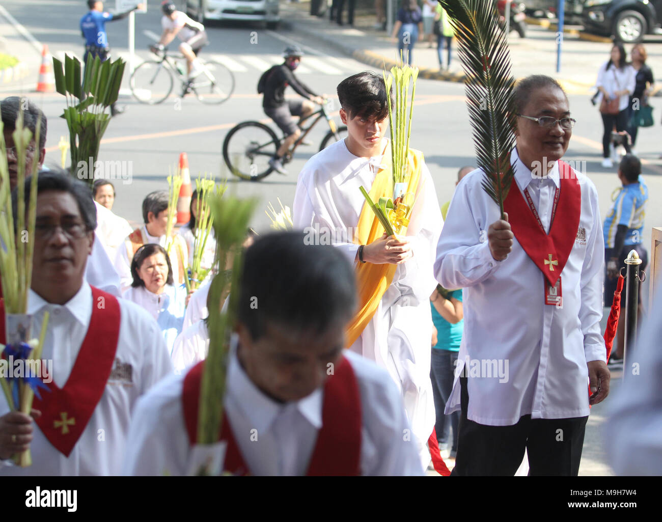 Pasay City, Philippines. 25th Mar, 2018. Filipinos participate in the ...