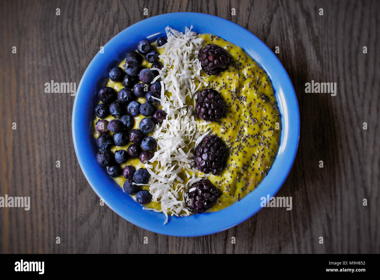 Smoothie bowl hi-res stock photography and images - Alamy