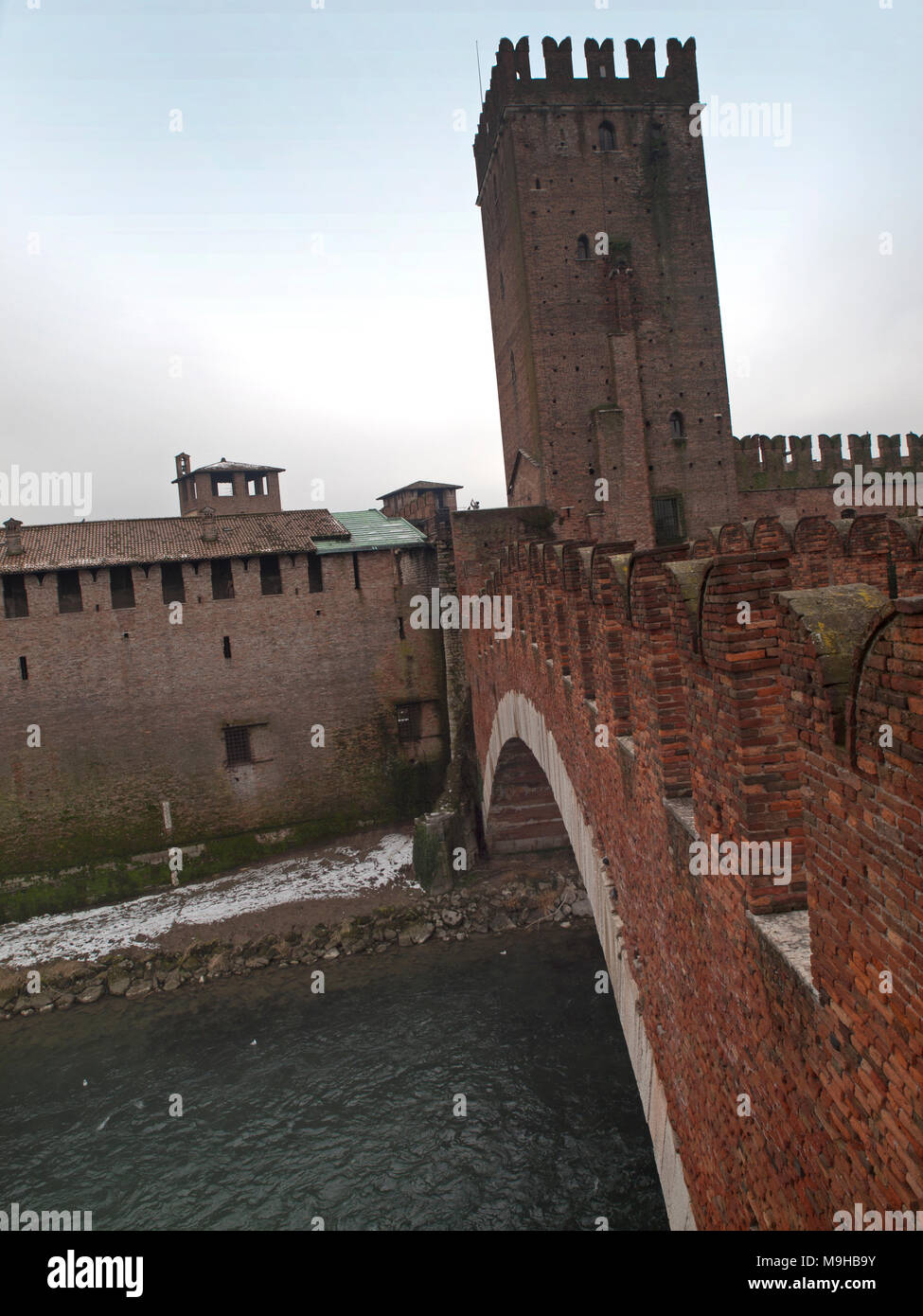 The Castelvecchio and the Castelvecchio Bridge in Verona Stock Photo ...