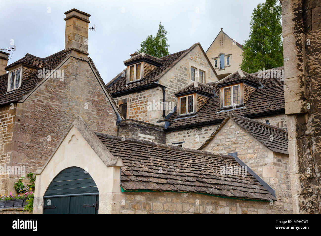 Cottage with slate roof hi-res stock photography and images - Alamy