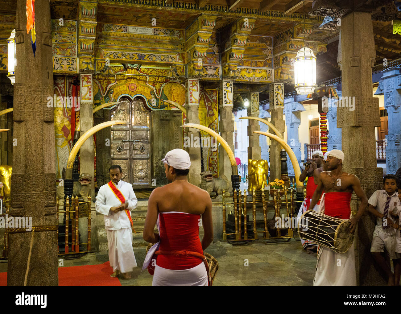 Men playing musical instruments at Temple of the Tooth, Kandy, Sri ...