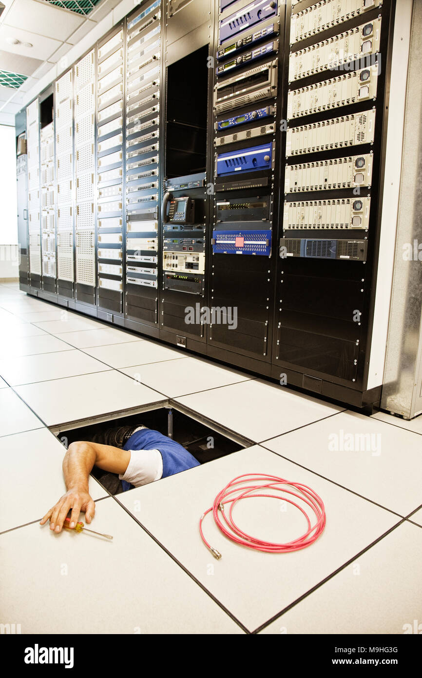 Large scale systems hi-res stock photography and images - Alamy