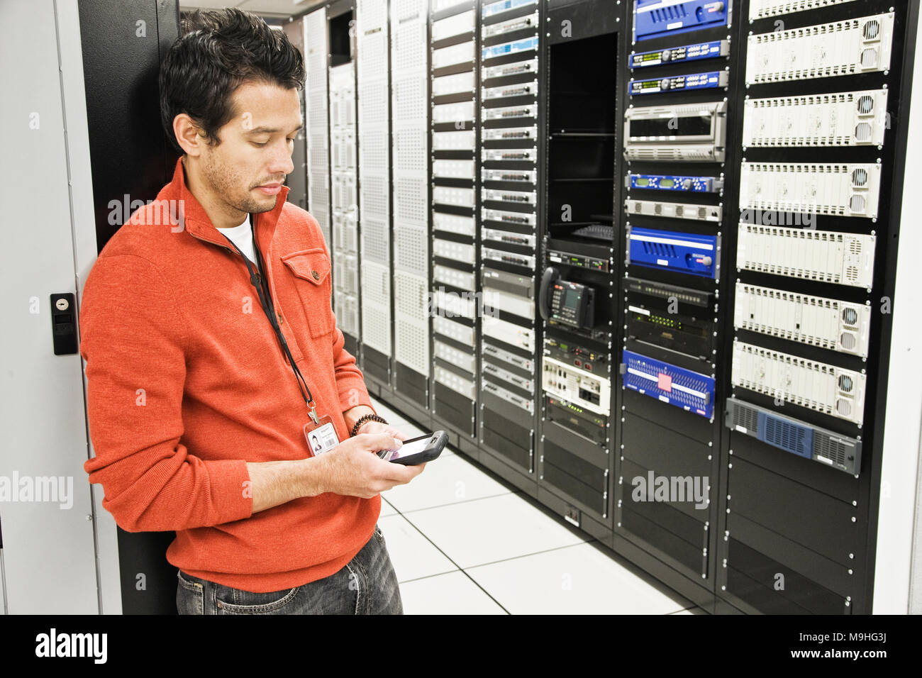 Security device in operation hi-res stock photography and images - Alamy