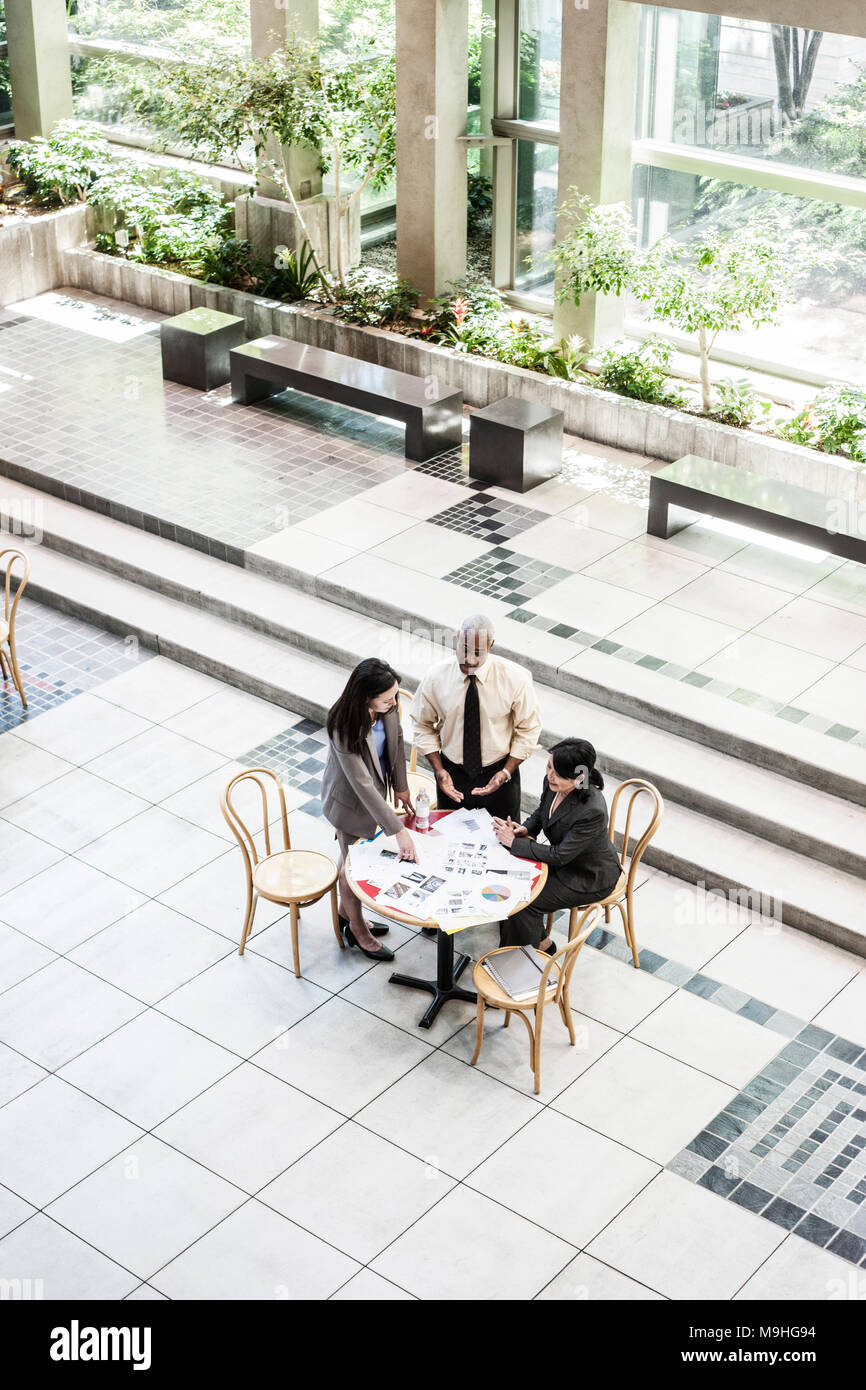 Informal meeting area hi-res stock photography and images - Alamy