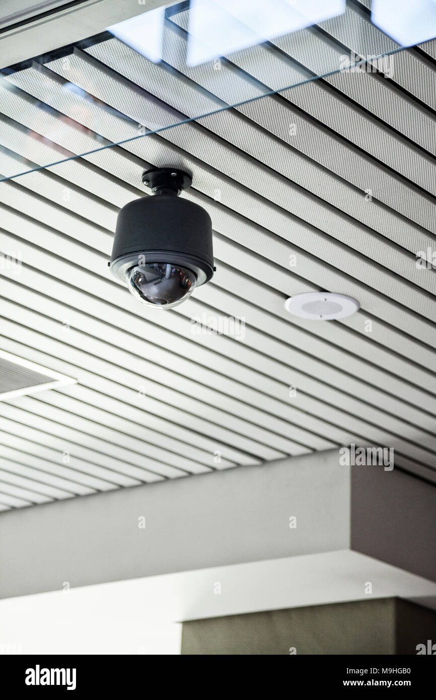 Security camera point of view hi-res stock photography and images - Alamy