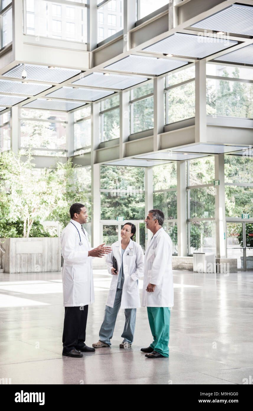 Hospital lobby large hi-res stock photography and images - Alamy