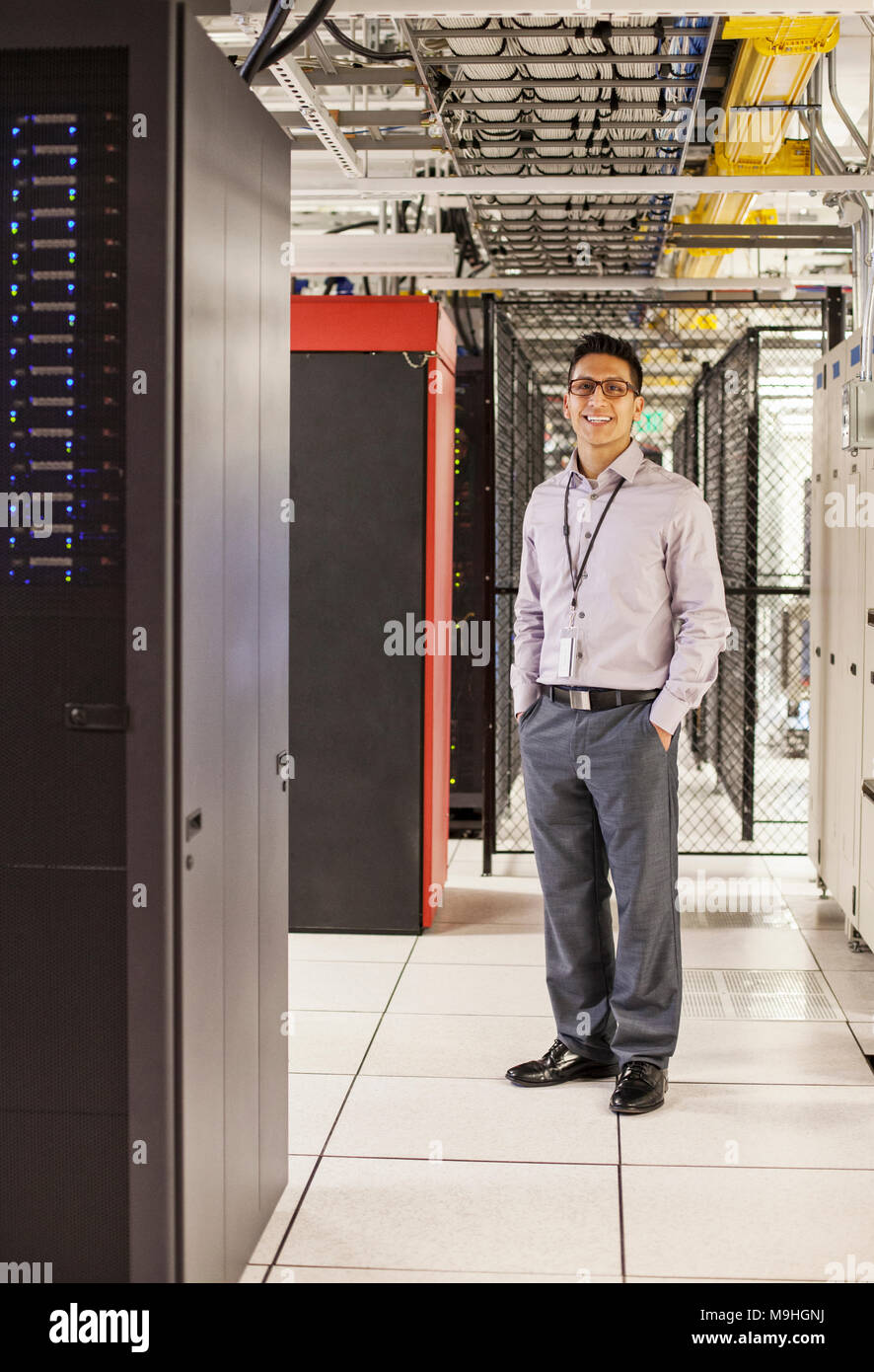 Work shift hi hi-res stock photography and images - Alamy