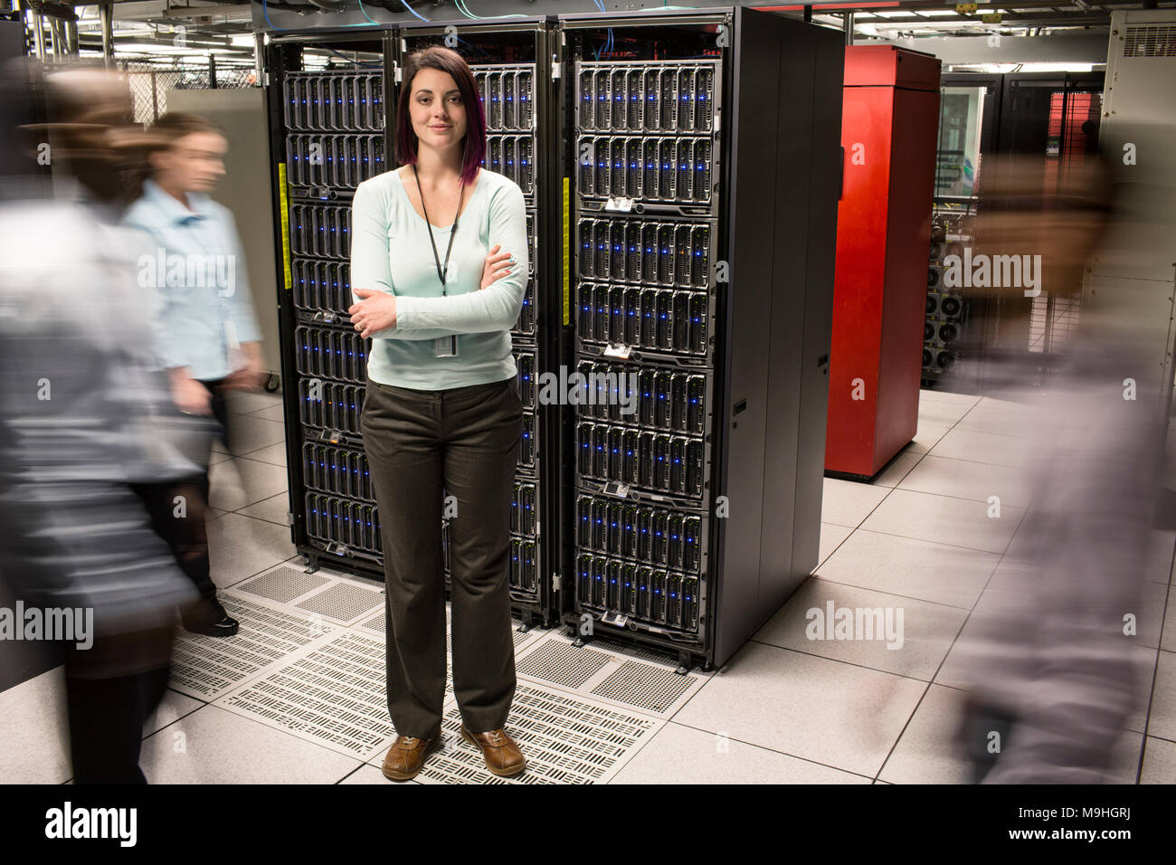 Data center aisle hi-res stock photography and images - Alamy