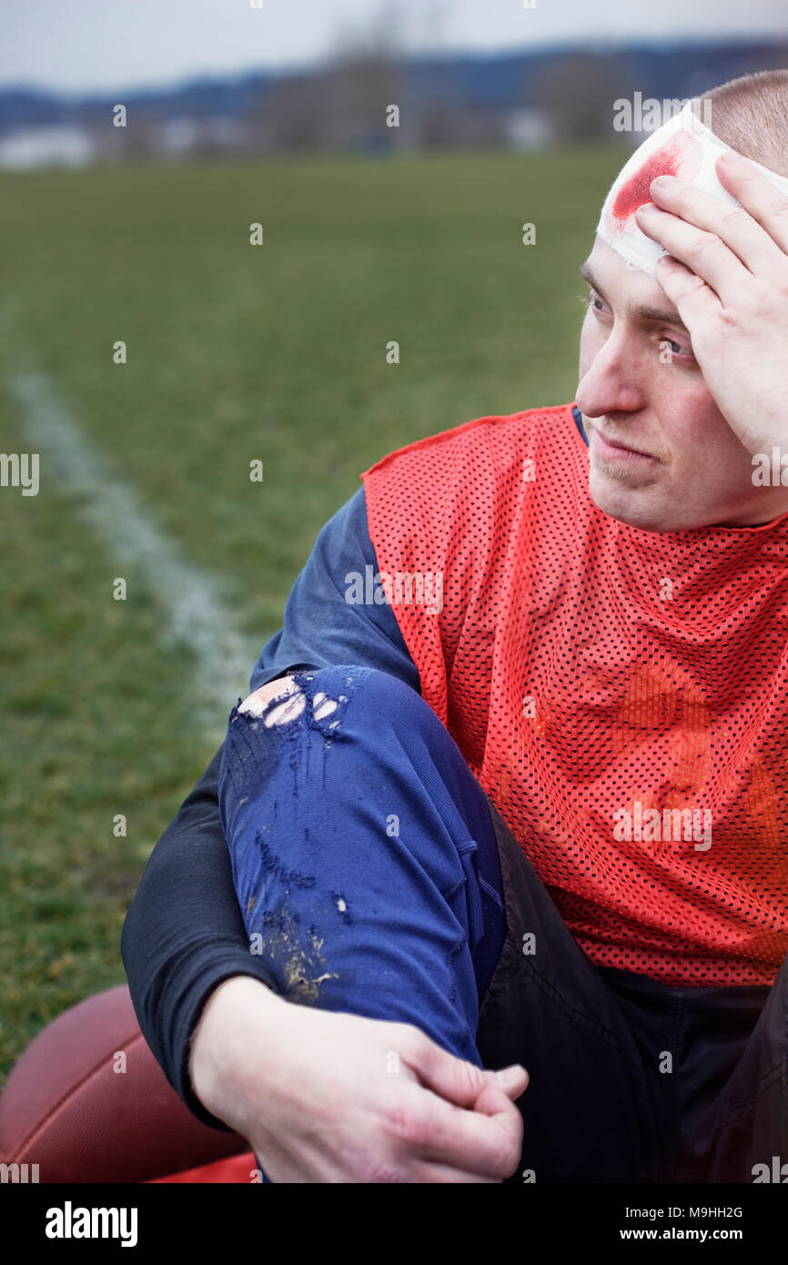 Head injury in hi-res stock photography and images - Alamy