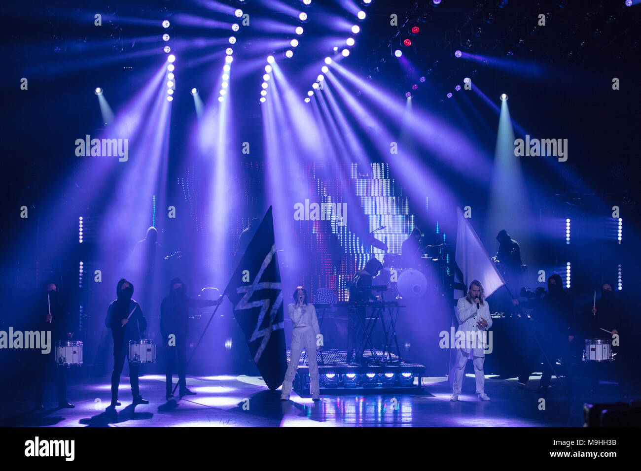 Alan walker dj hi-res stock photography and images - Alamy