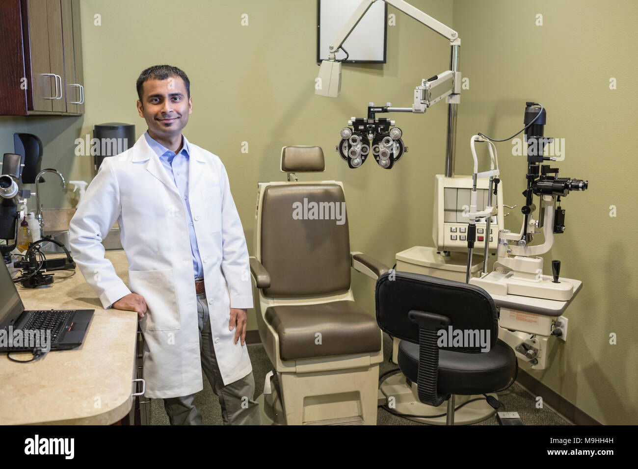 Indian physicians hi-res stock photography and images - Alamy