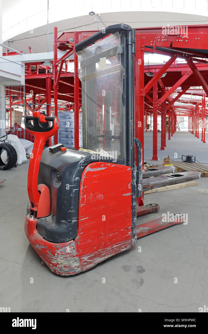 Fork stacker hi-res stock photography and images - Alamy