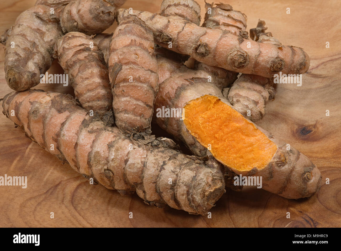 Turmeric piece hi-res stock photography and images - Alamy