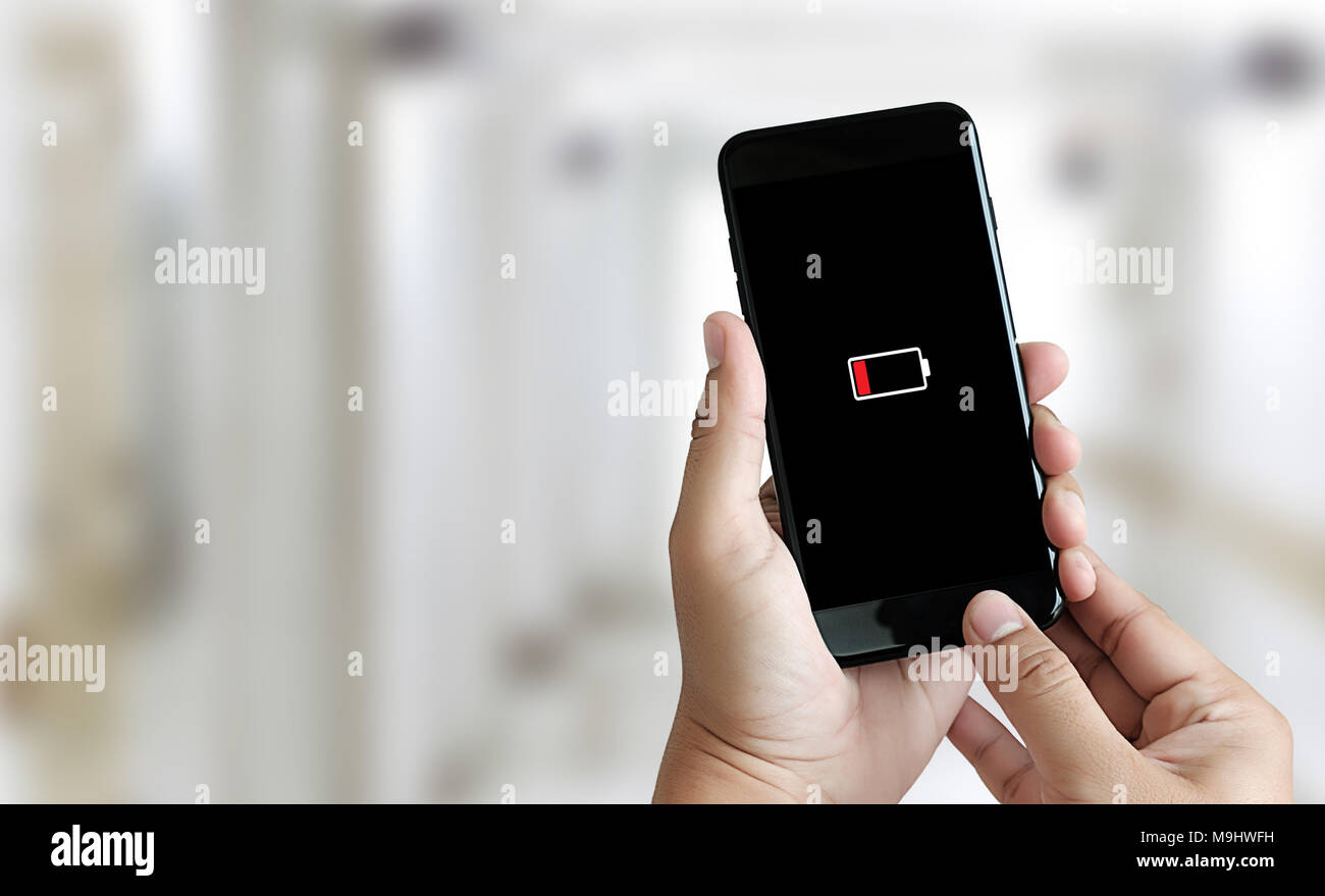 Smart phone battery low hi-res stock photography and images - Alamy