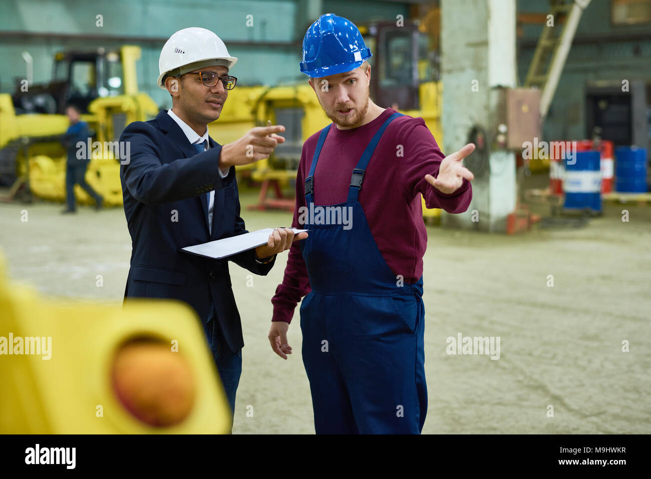 Heavy plant vehicles hi-res stock photography and images - Alamy