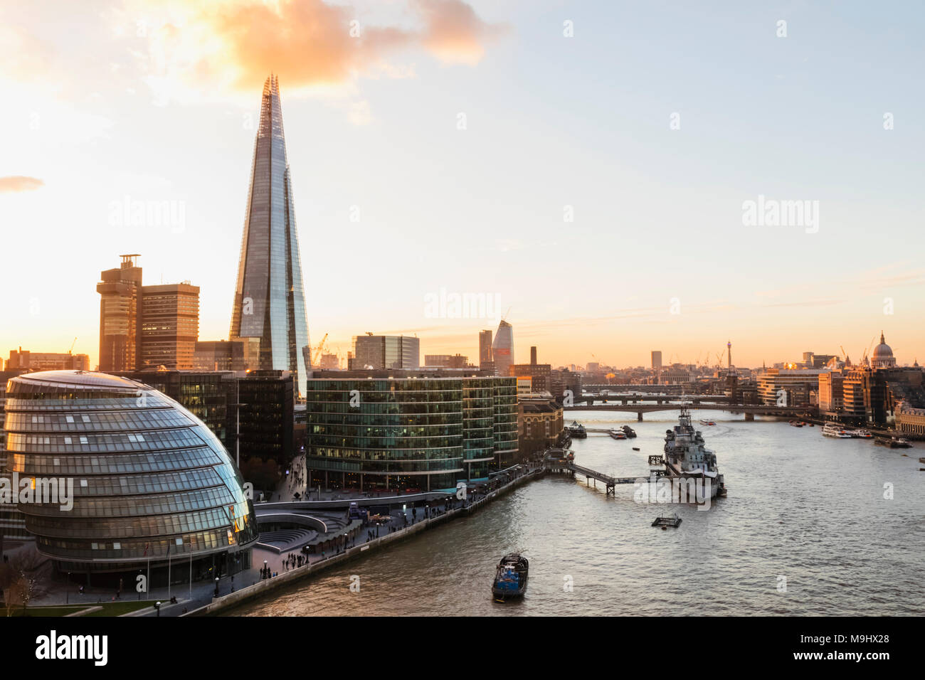 More london riverside from thames hi-res stock photography and images ...