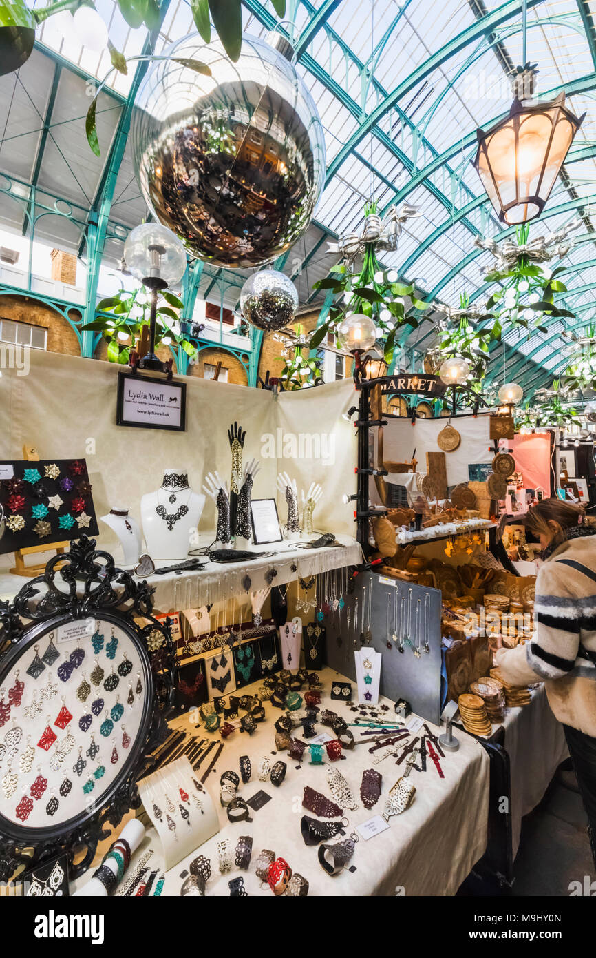 England, London, Covent Garden, Stalls in The Apple Market Stock Photo ...