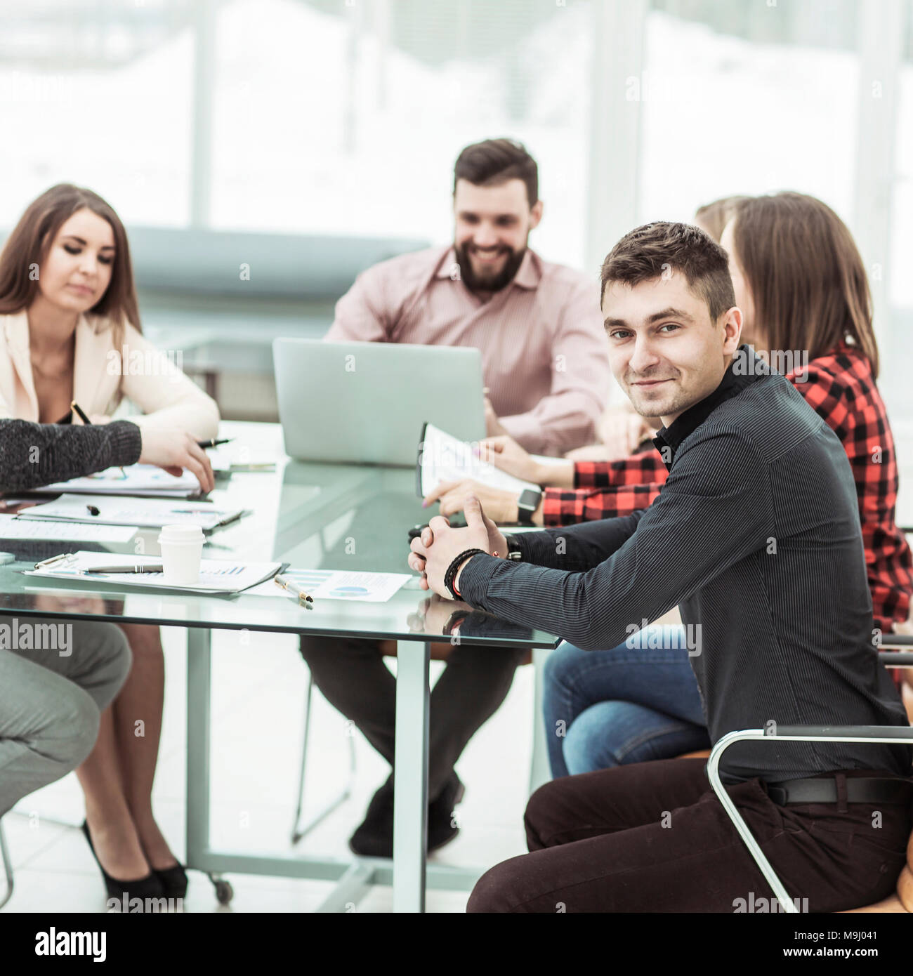 successful business team at the workplace in the office Stock Photo - Alamy