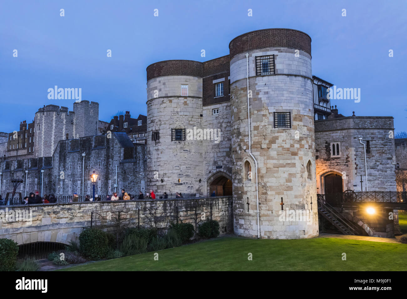 Byward tower london entrance hi-res stock photography and images - Alamy