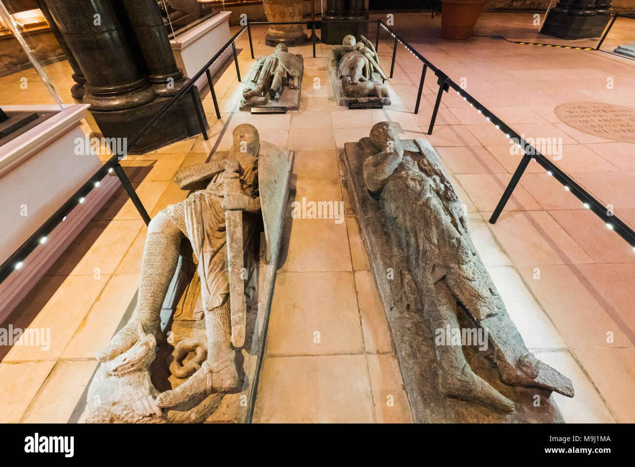England, London, The Strand, The Temple Church, Effigies of The Knights ...