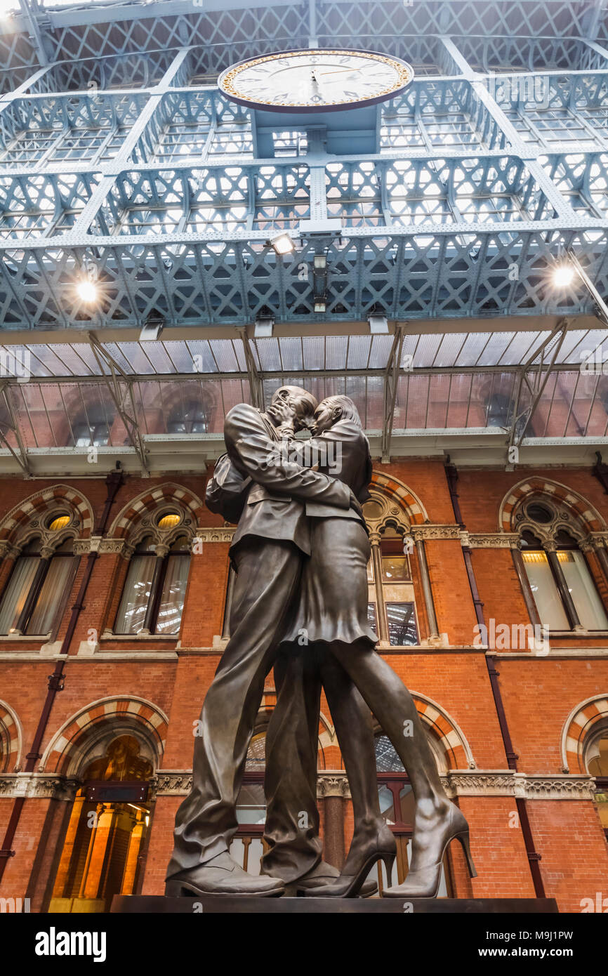 England, London, St Pancras International Station, The Lovers' Statue ...