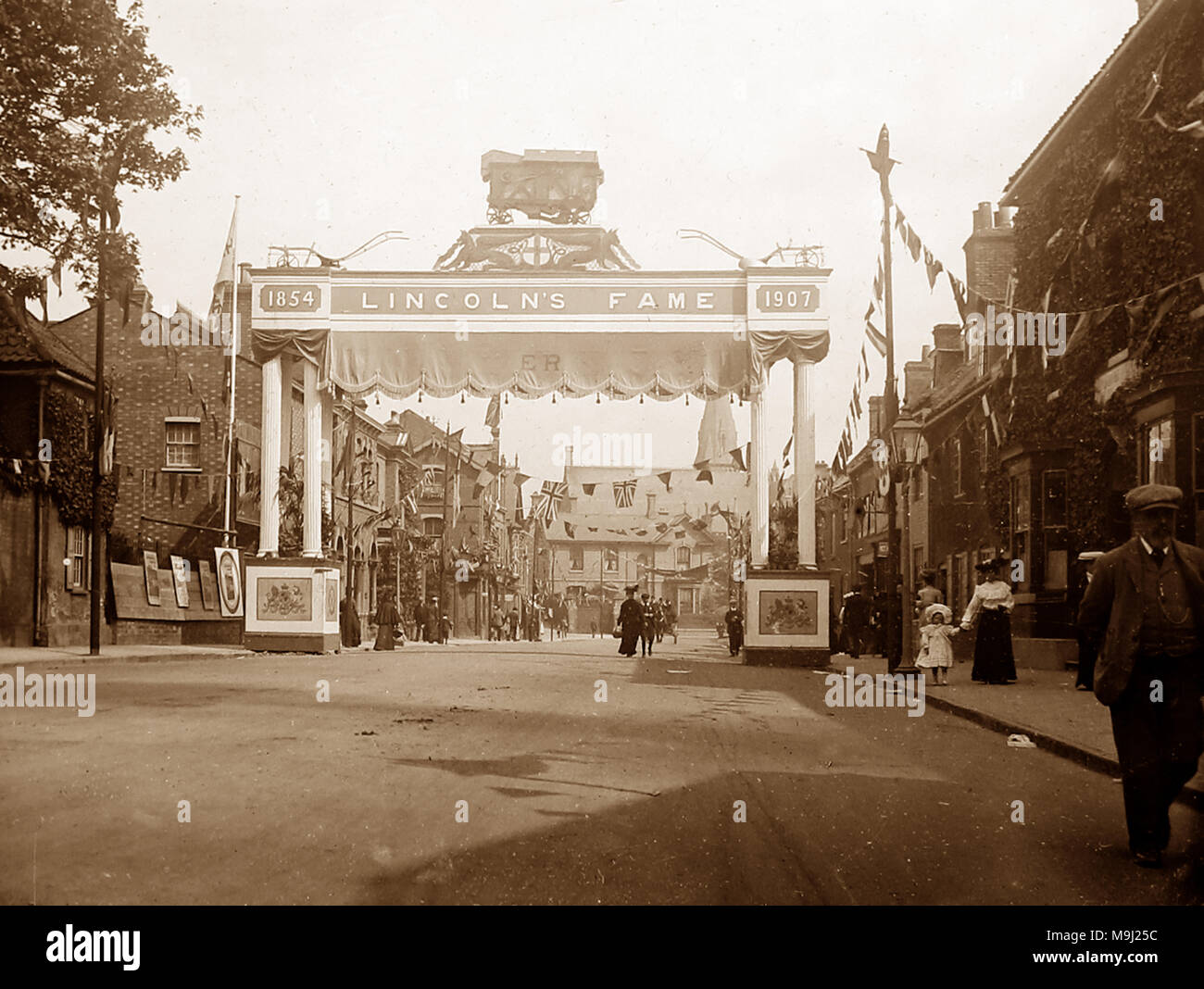 Lincoln Arch in 1907, possibly in celebration of a visit by King Edward ...