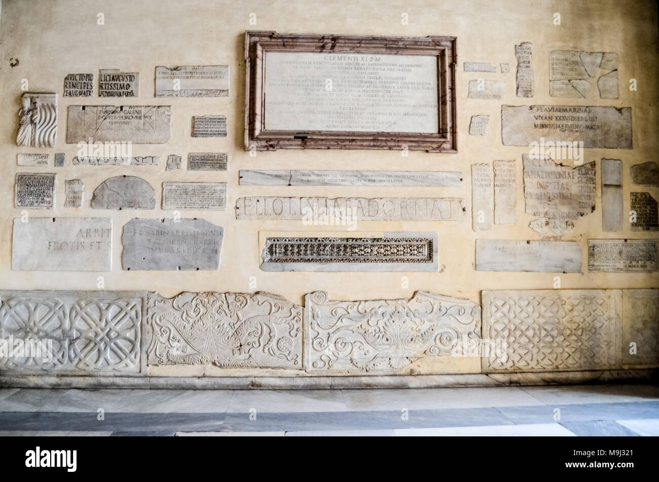 Tombstone historic plaques hi-res stock photography and images - Alamy