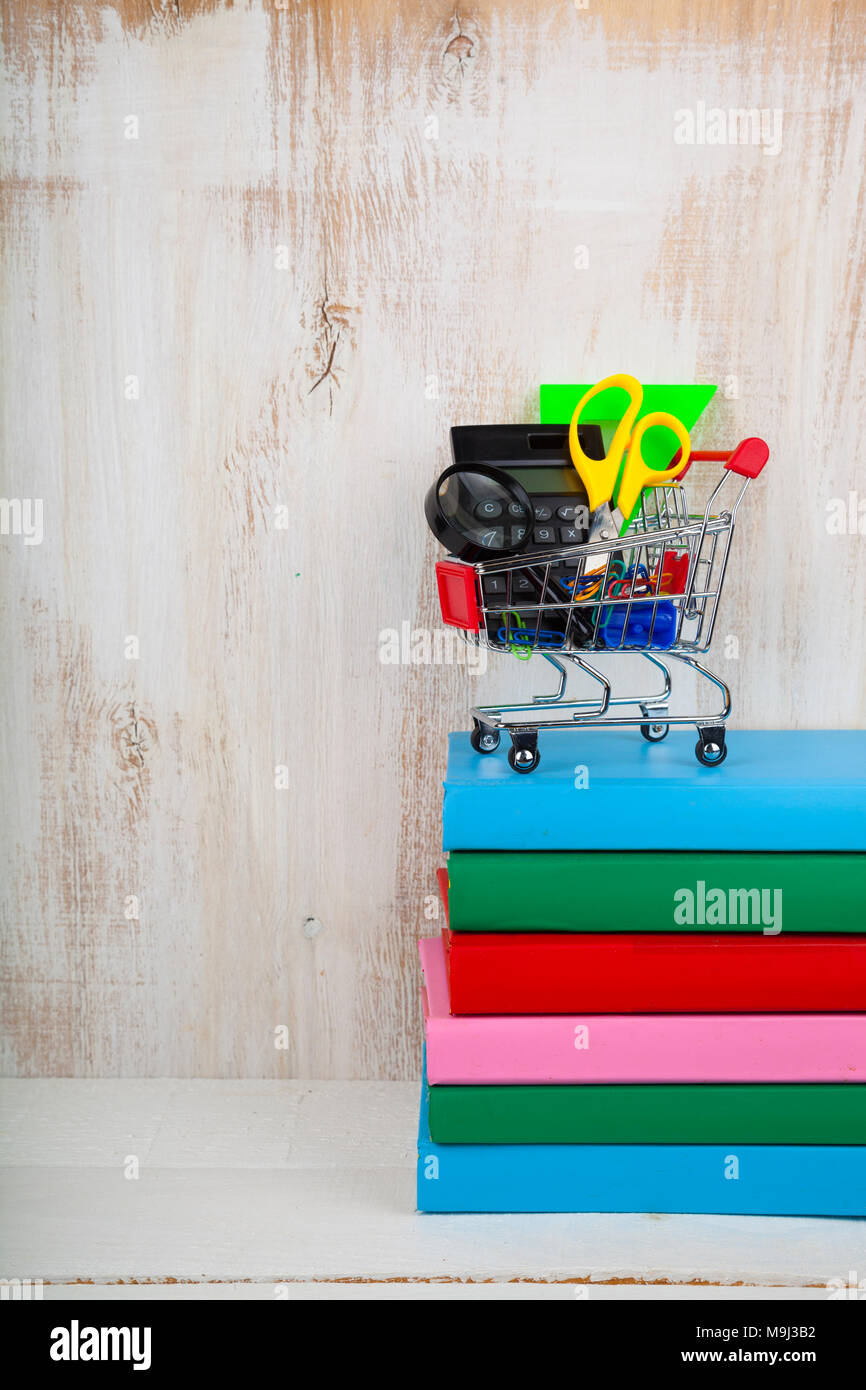 Items in trolley hi-res stock photography and images - Alamy