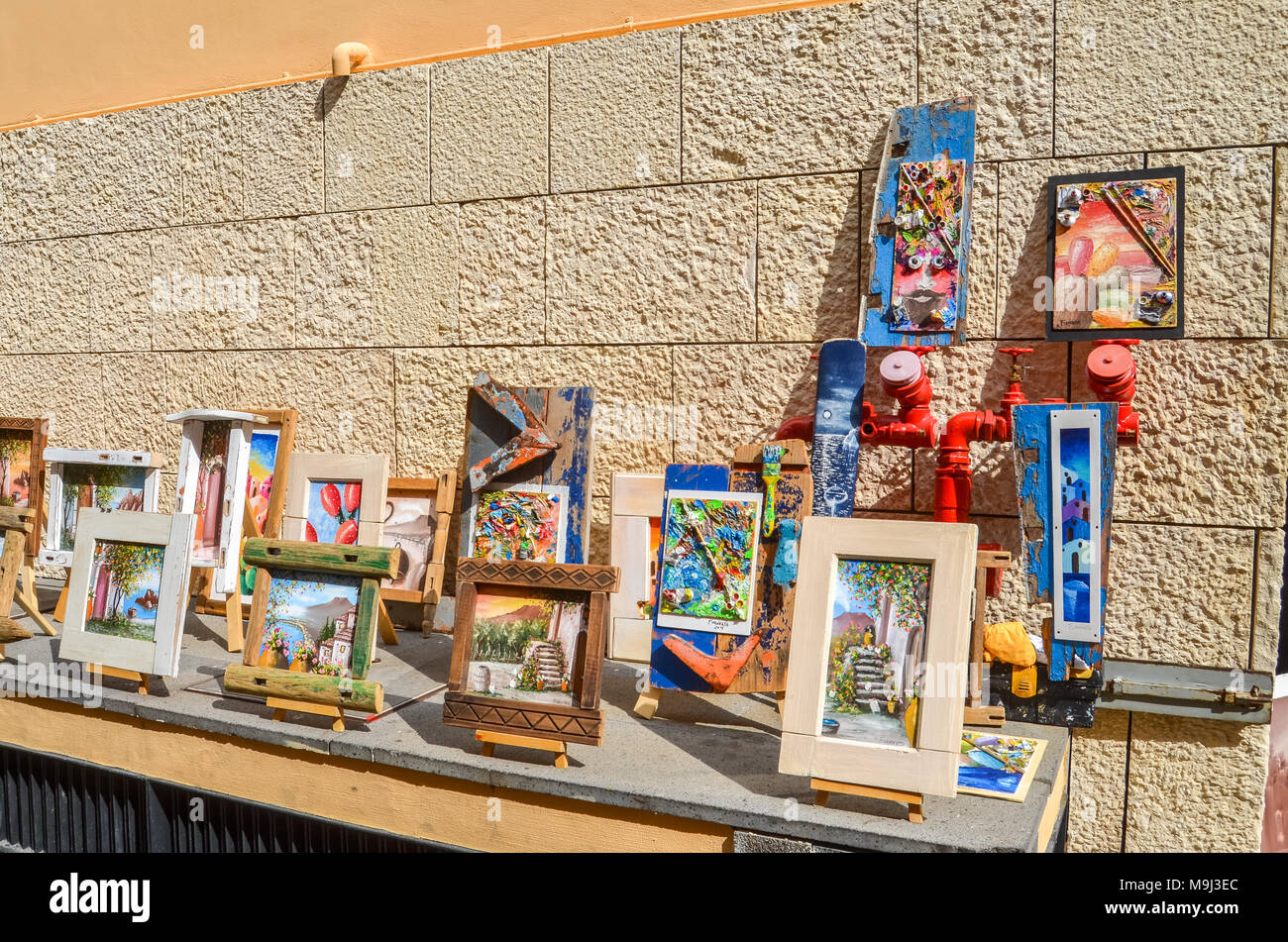 Taormina market stall hi-res stock photography and images - Alamy