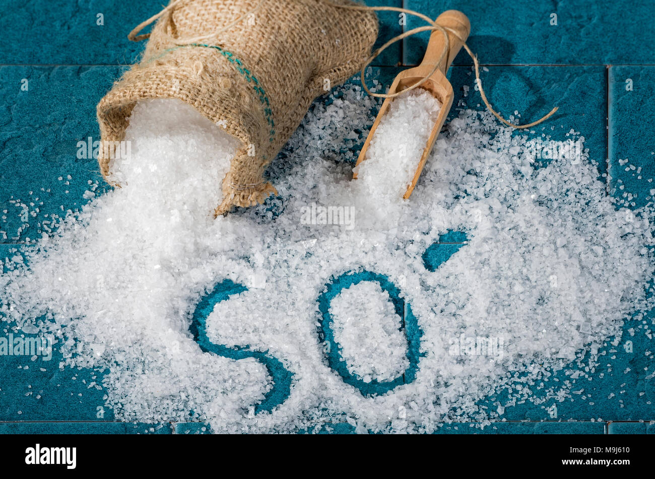 Salt word hi-res stock photography and images - Alamy