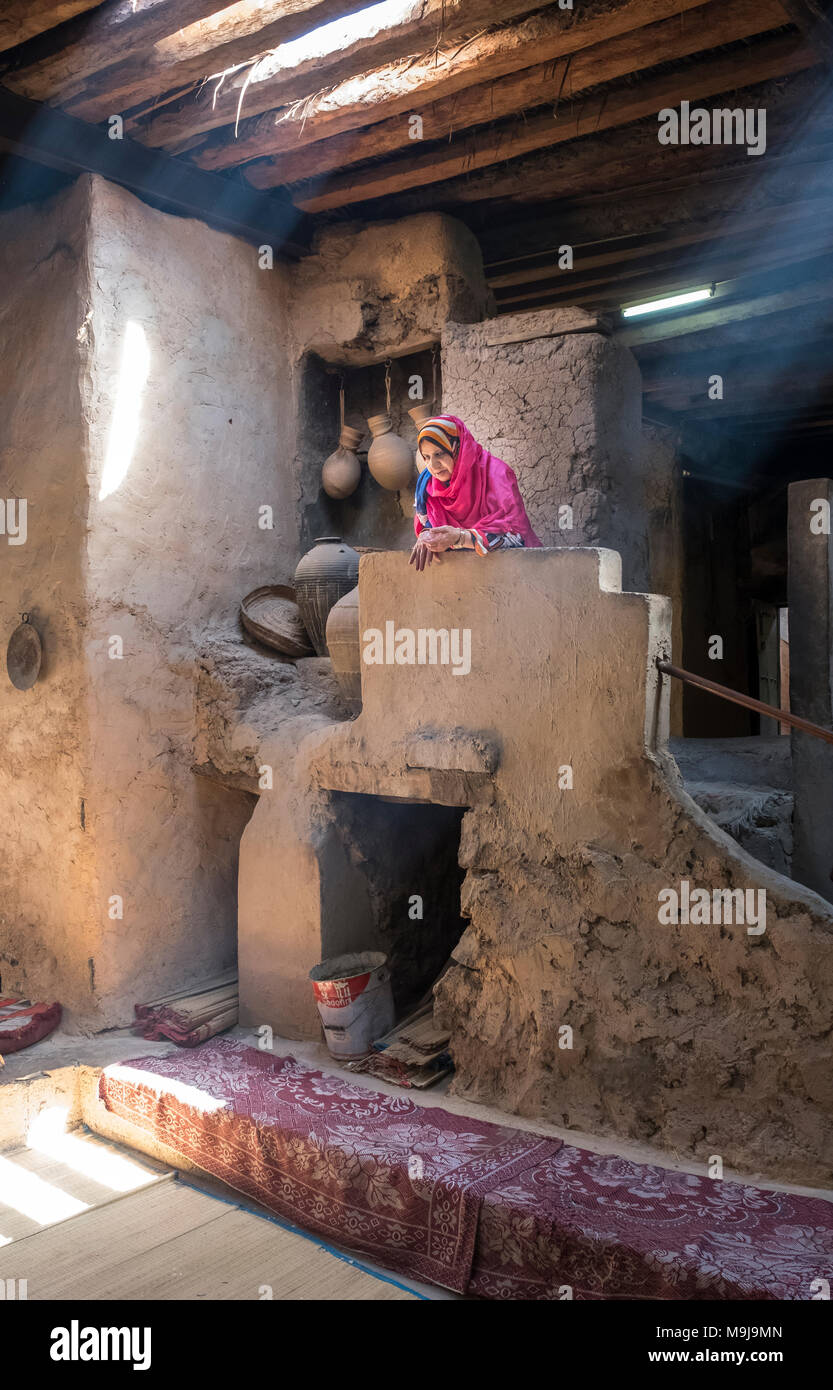 Traditional kitchen hi-res stock photography and images - Alamy