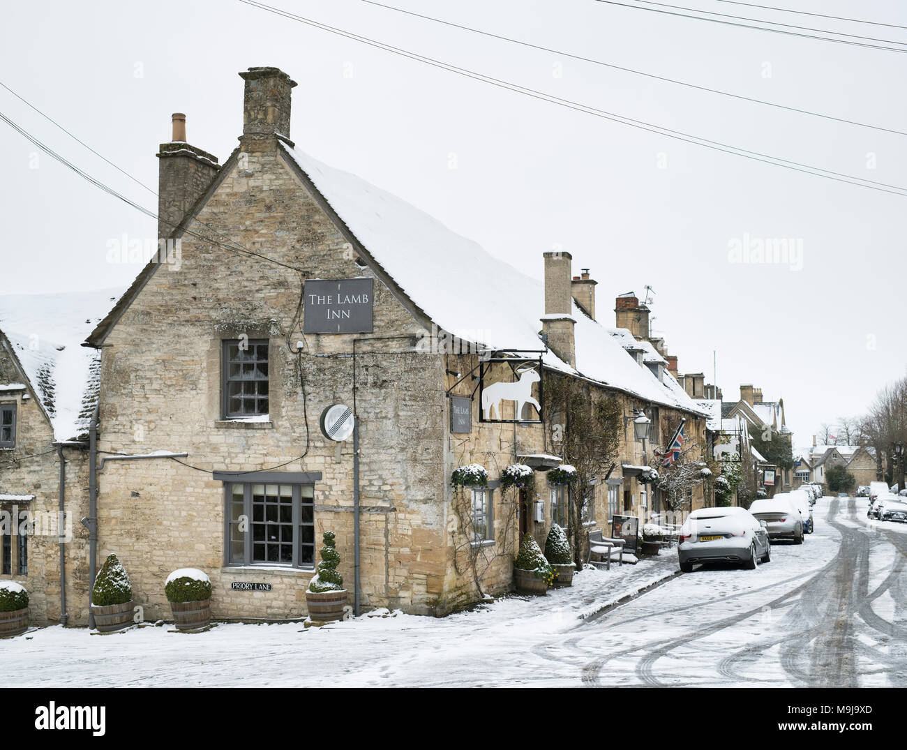 Sheep street burford hi-res stock photography and images - Alamy