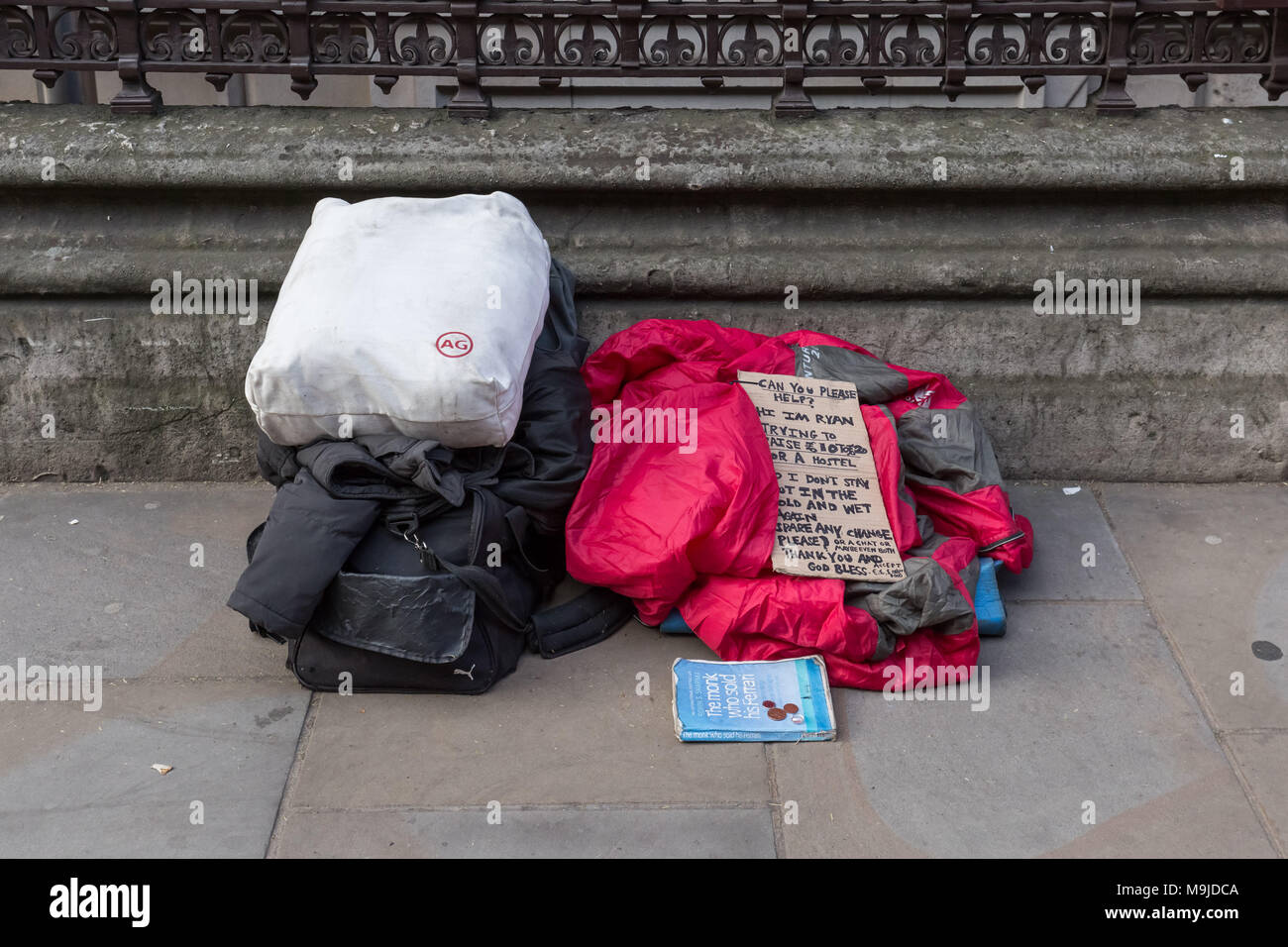 Homelessness bed hi-res stock photography and images - Alamy
