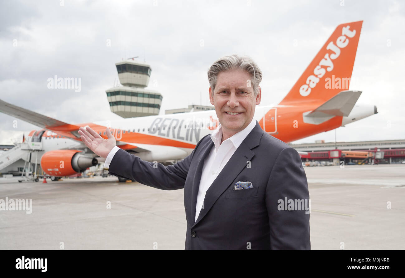 27 March 2018, Germany, Berlin: Easyjet CEO Johan Lundgren standing in front of an Easyjet ...