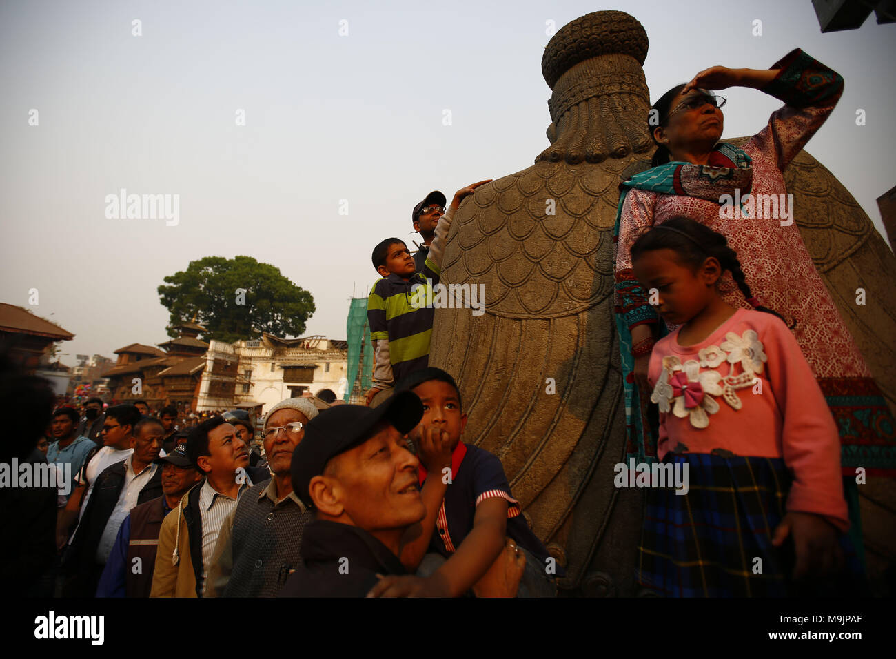 Kathmandu, Nepal. 27th Mar, 2018. People watch a procession of a 28 ...