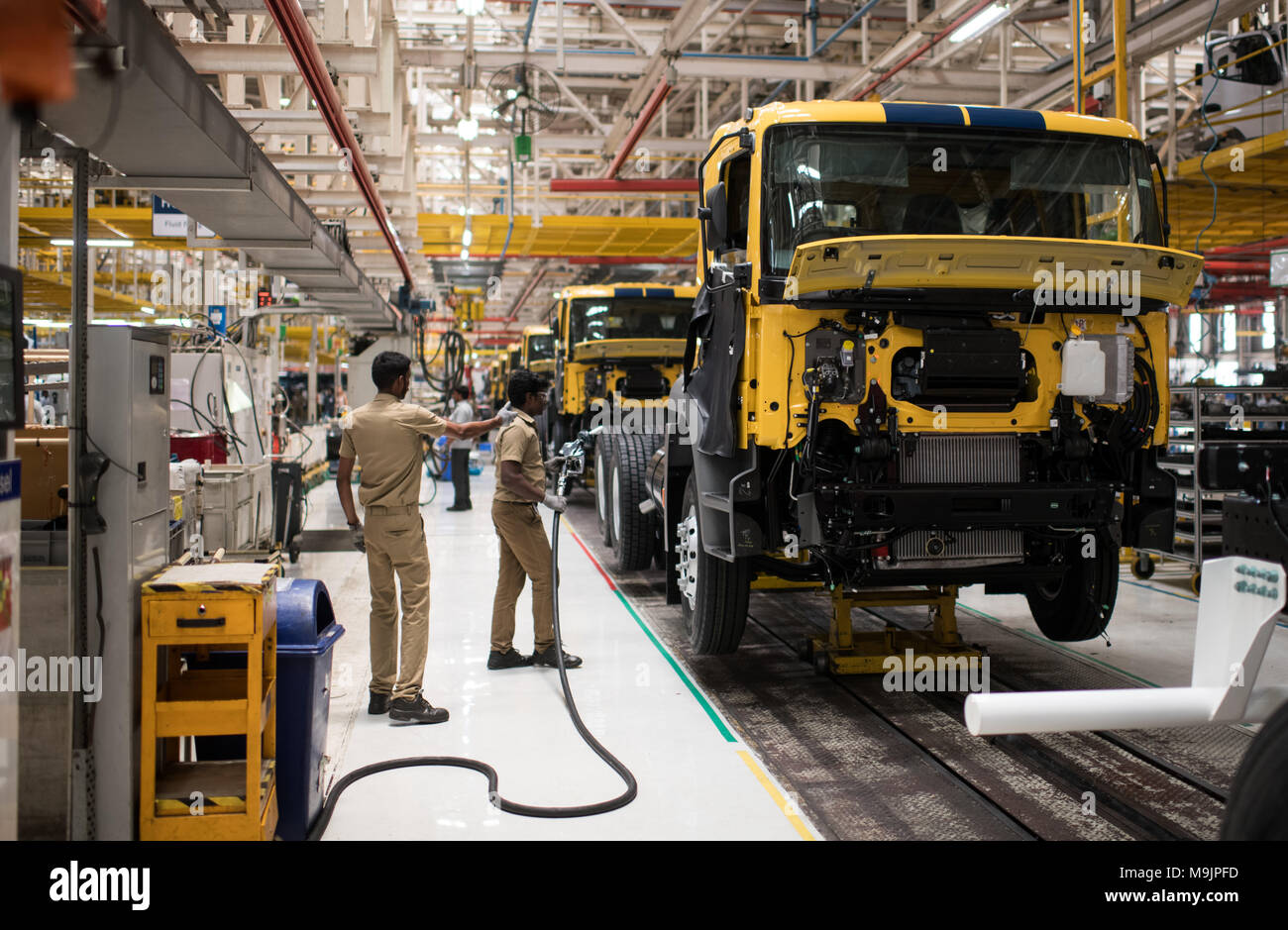 India car manufacturer factory hi-res stock photography and images - Alamy