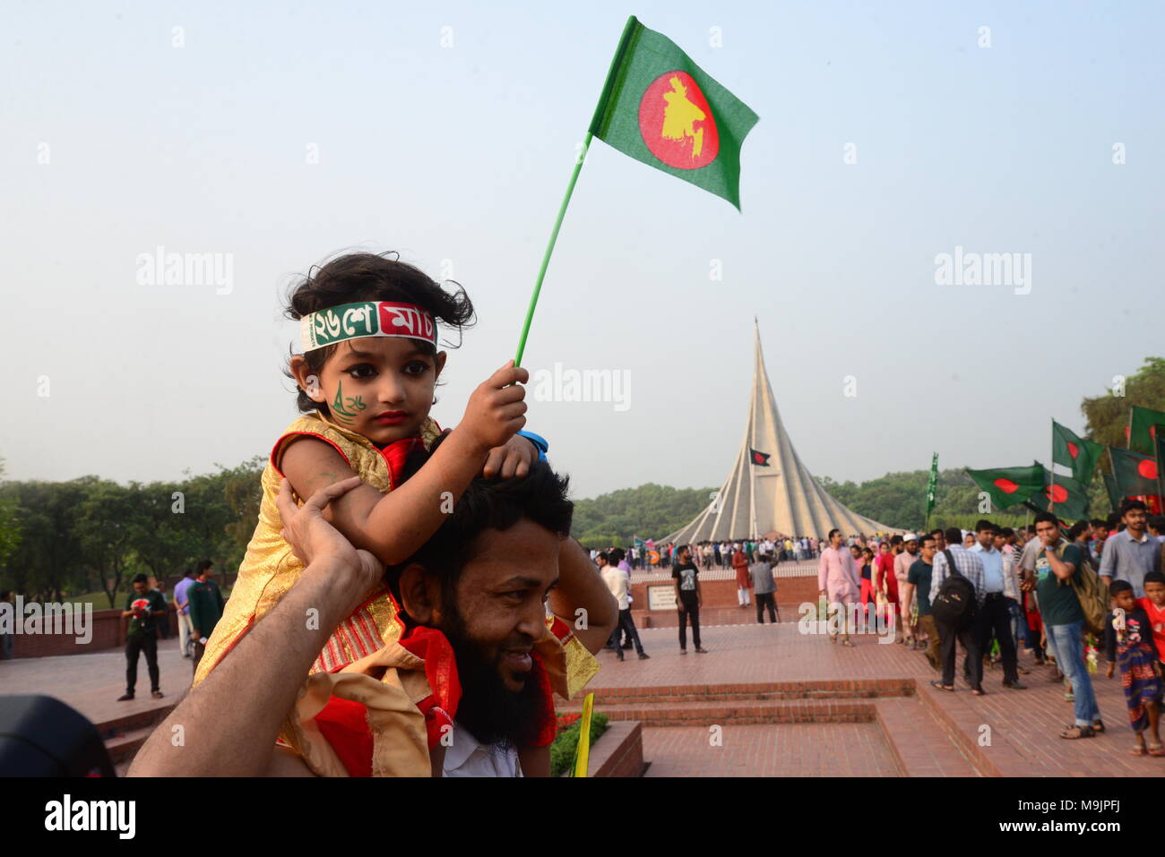Dhaka, Bangladesh. 26th March, 2018. Bangladeshi people gather with ...