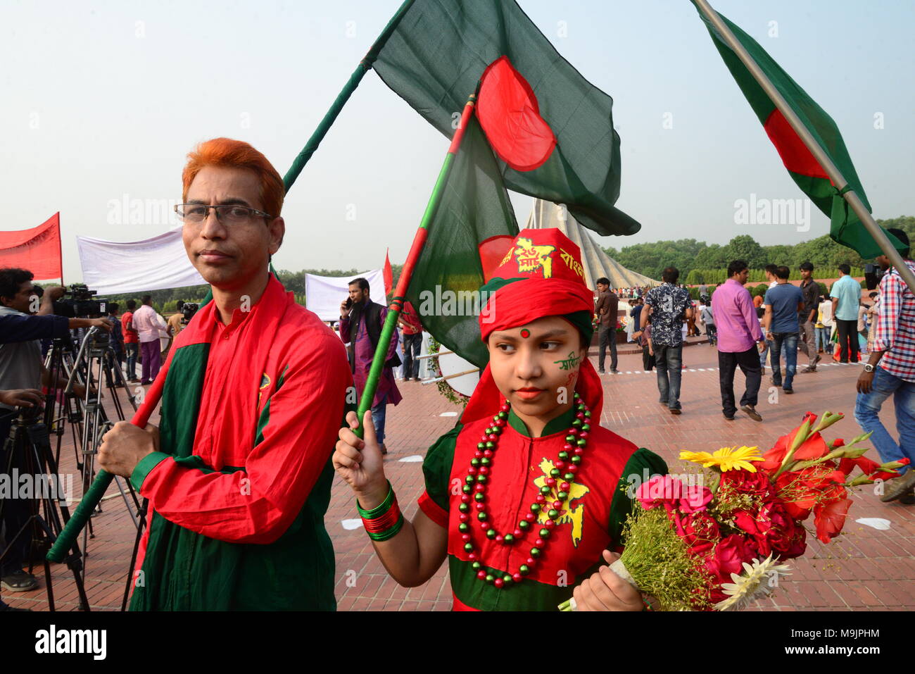 Dhaka, Bangladesh. 26th March, 2018. Bangladeshi people gather with ...
