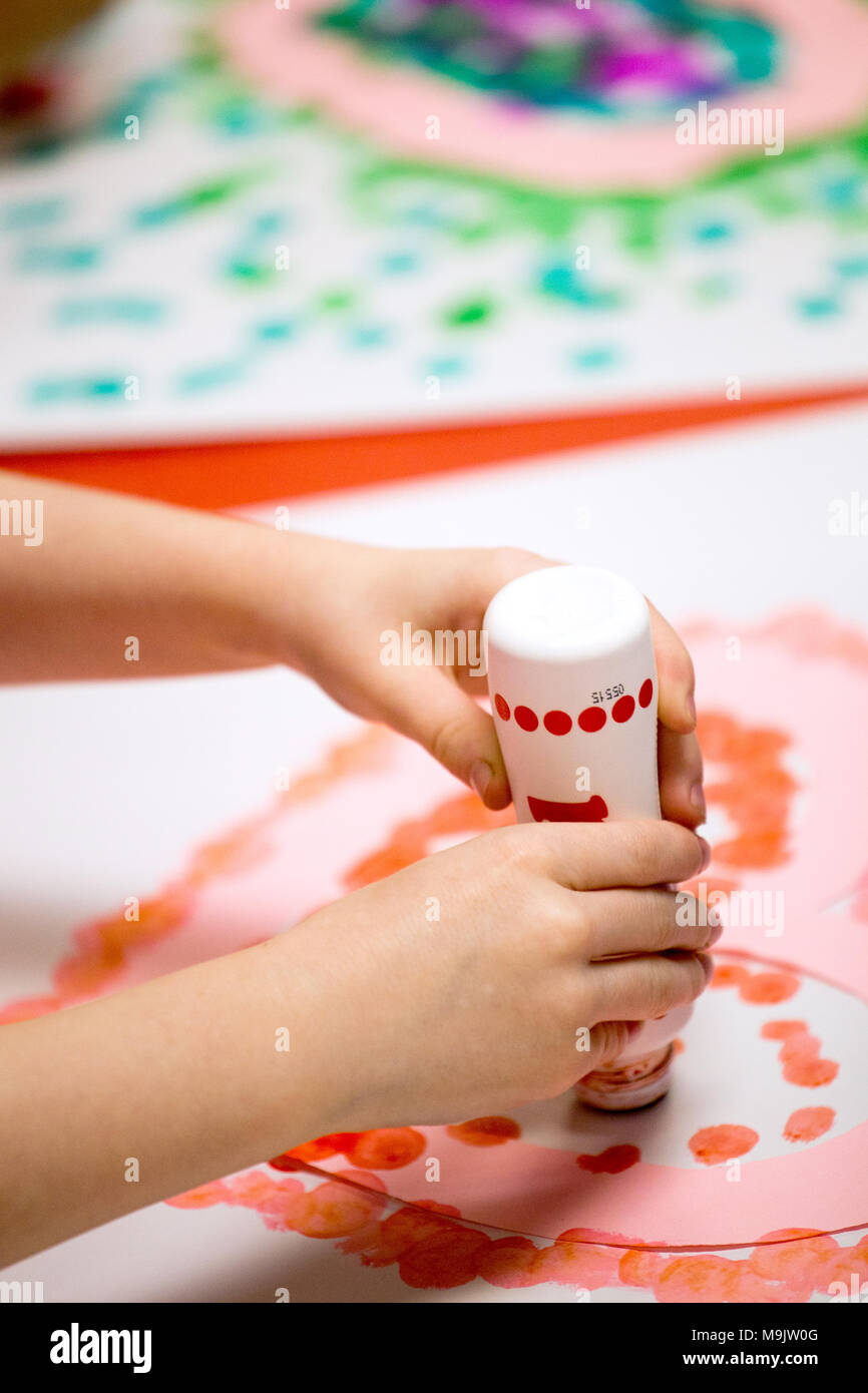 Primary school kids in classroom hi-res stock photography and images ...