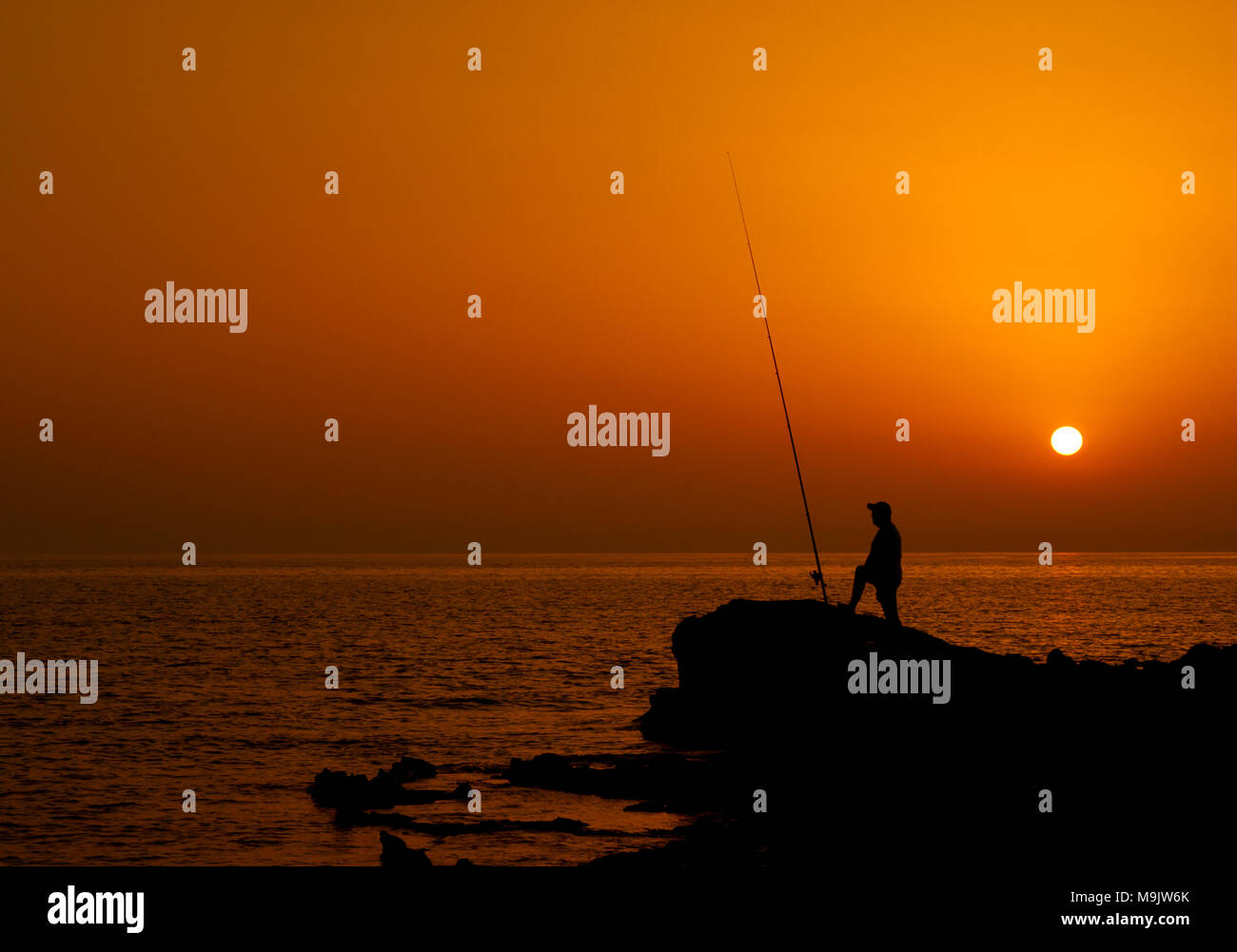 Fisherman sea fishing hi-res stock photography and images - Alamy