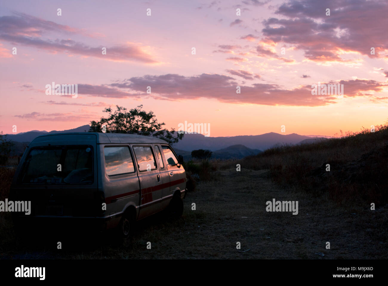 Vanlife road hi-res stock photography and images - Alamy