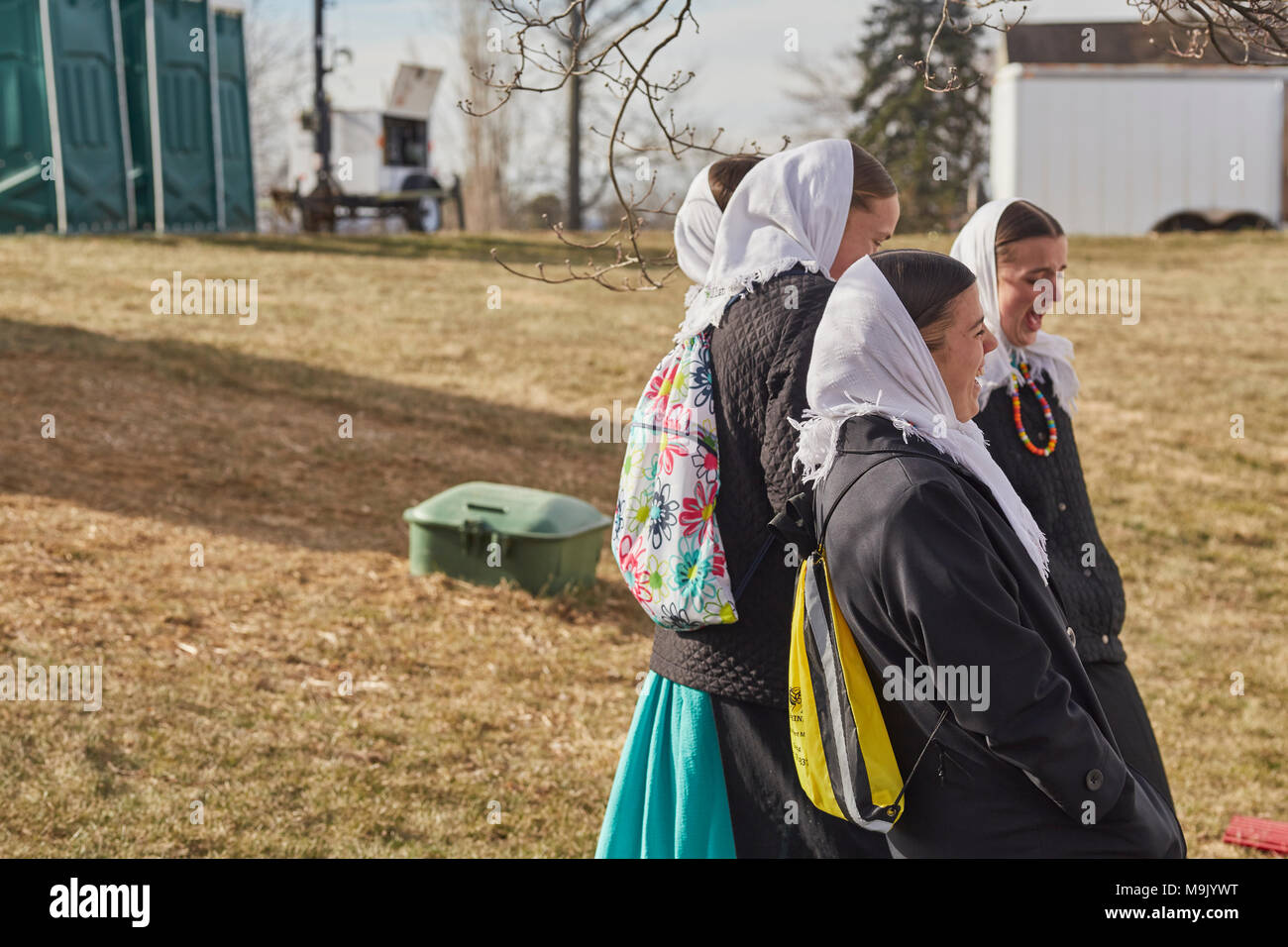 Amish girls hi-res stock photography and images - Alamy