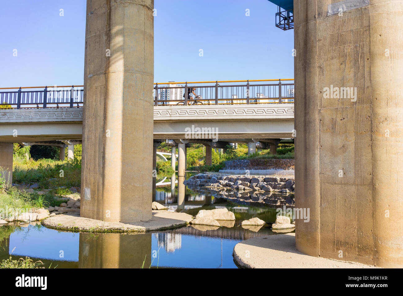 Bridge pillars along the Han river in Seoul Stock Photo - Alamy