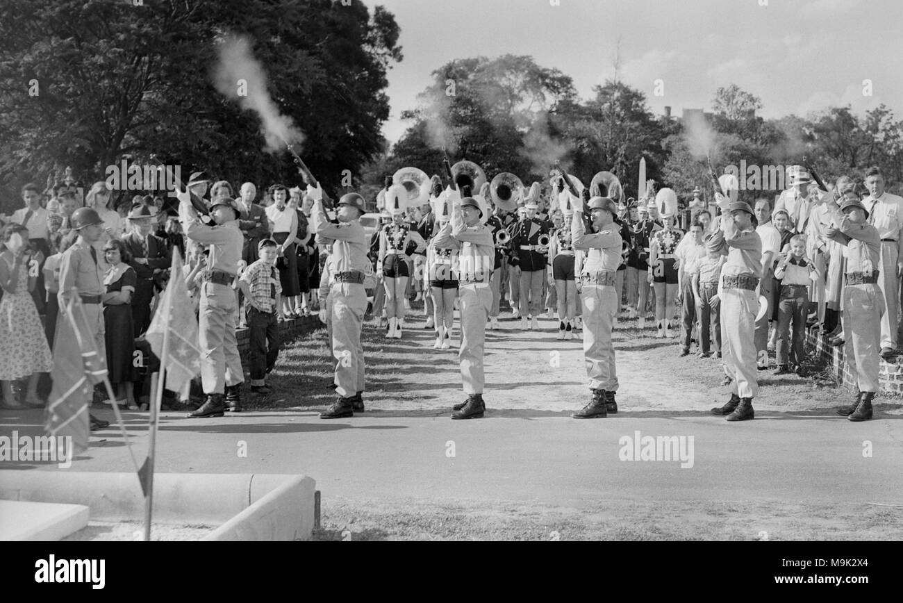 Confederate Soldiers With Flag Black And White